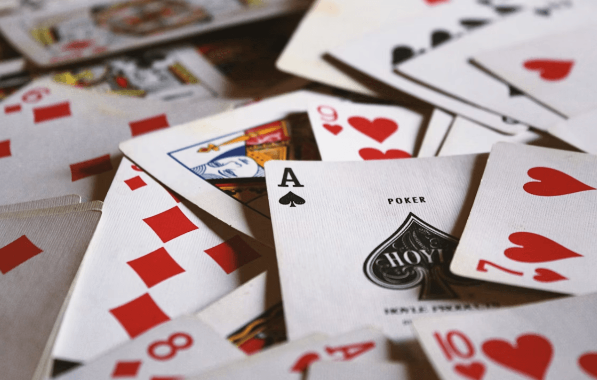 Beginner's Guide to Competitive Card and Skill Games | GAMES.GG