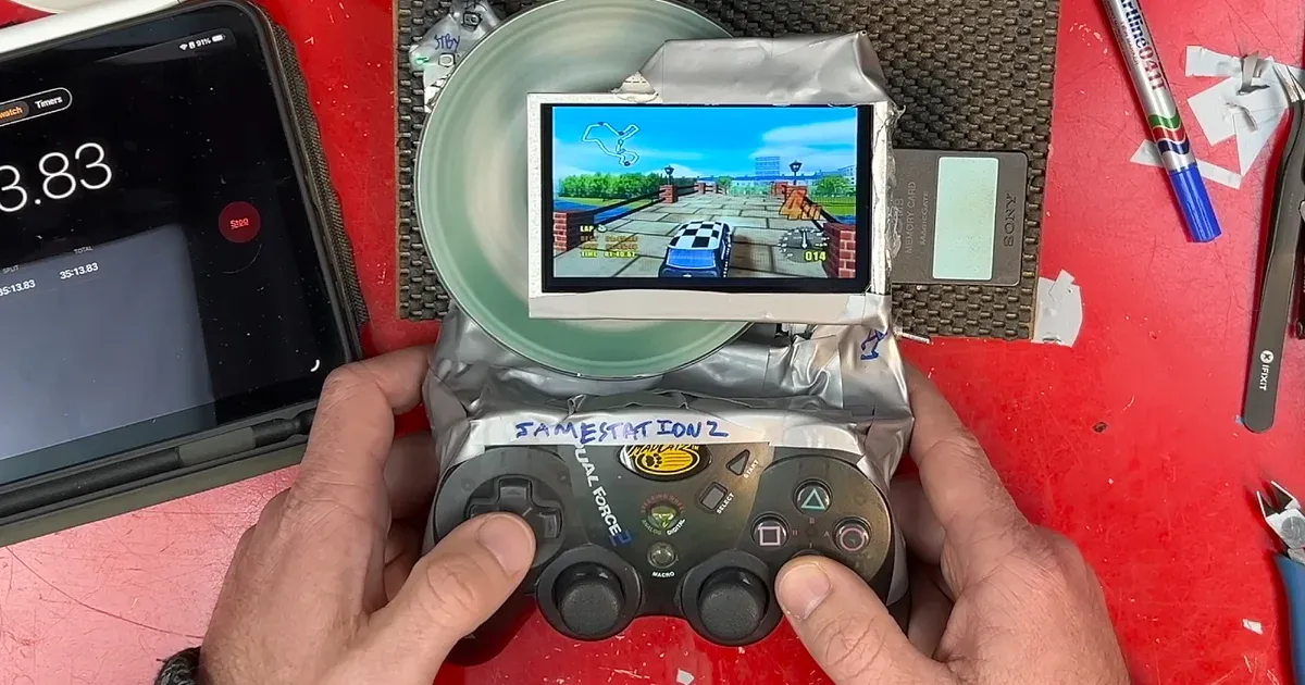 Custom PS2 Handheld Beats Steam Deck Battery Life | GAMES.GG